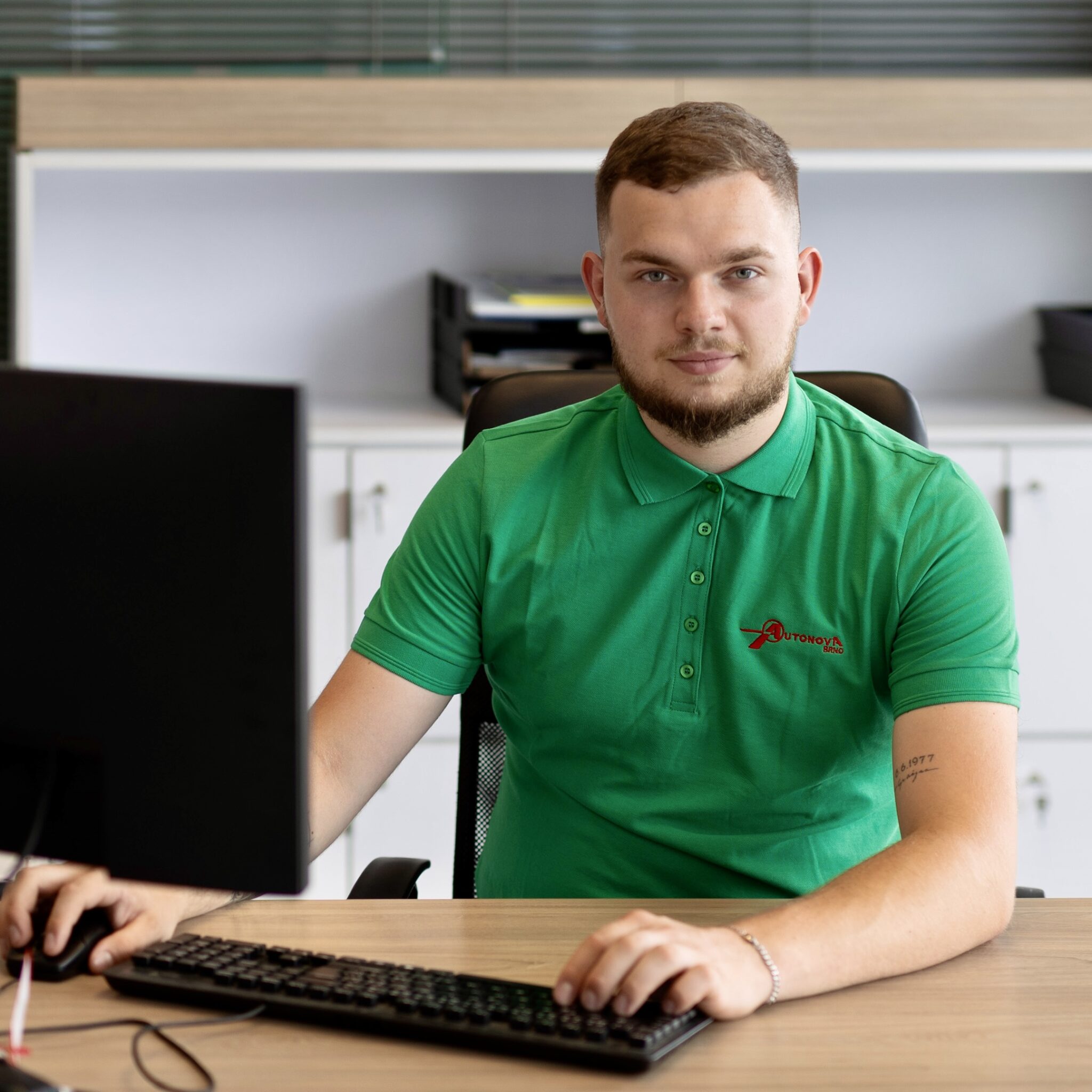 Kontakty - Autonova.cz